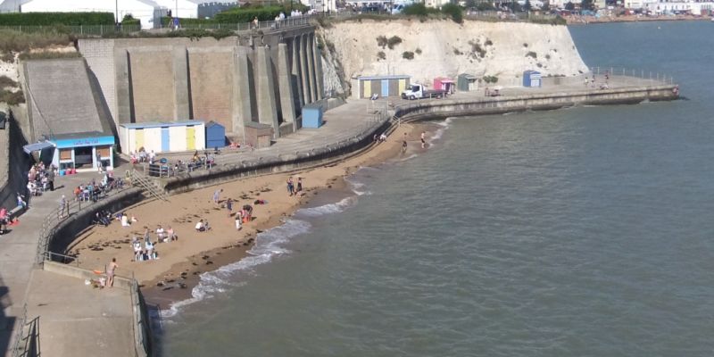 Louisa Bay Broadstairs Beach - Kent Coast - UK Beach Guide
