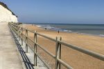UK Beach Guide - find your favourite beach - UK Seaside Holidays